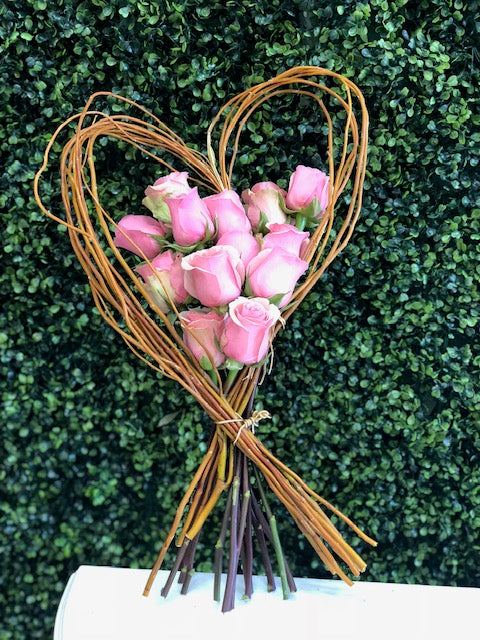 Handheld Heart Bouquets – Kitanim Boston